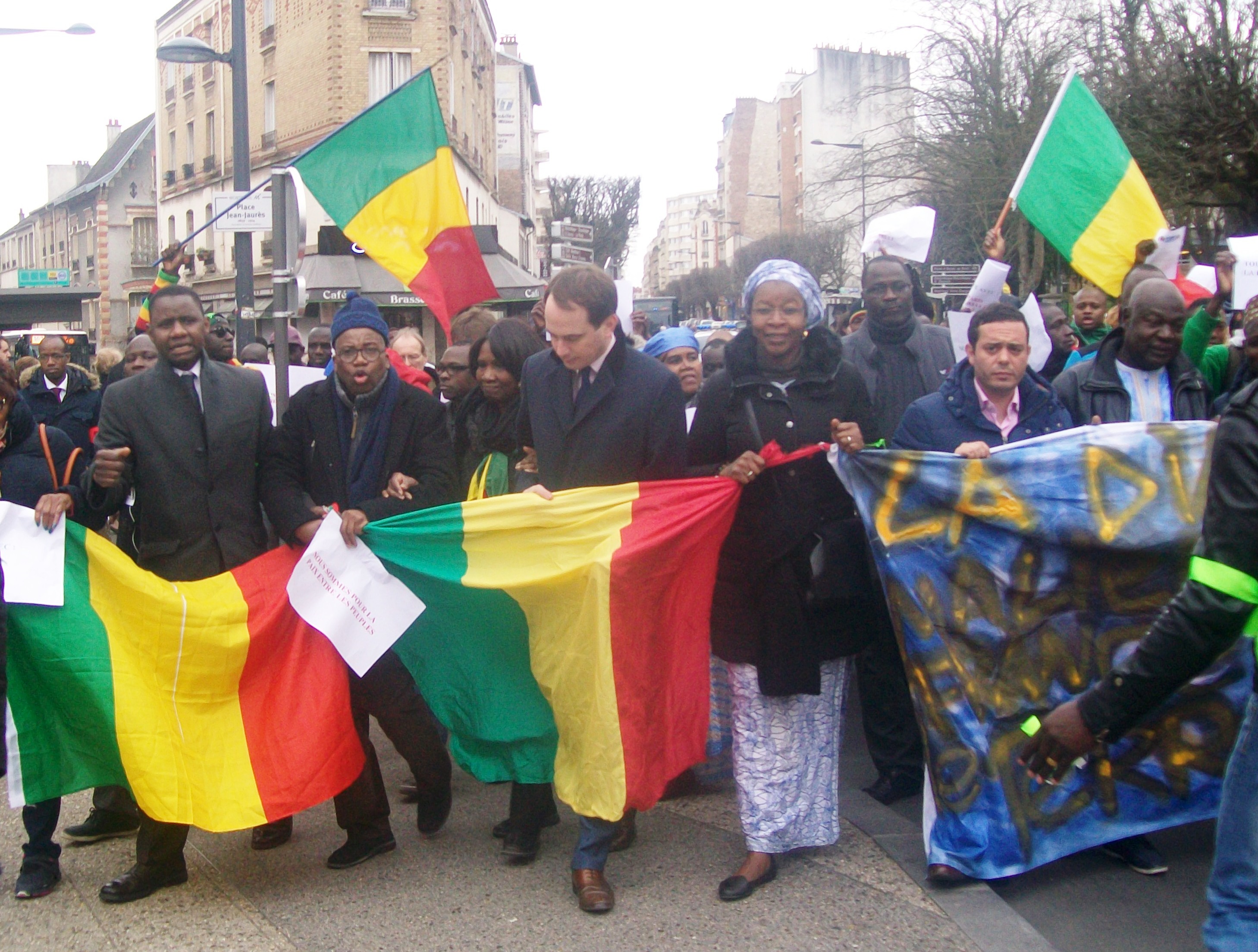 Manif des Maliens de France contre le terrorisme | Malicom - L'info sur ... Manif des Maliens de France contre le terrorisme | Malicom - L'info sur ...